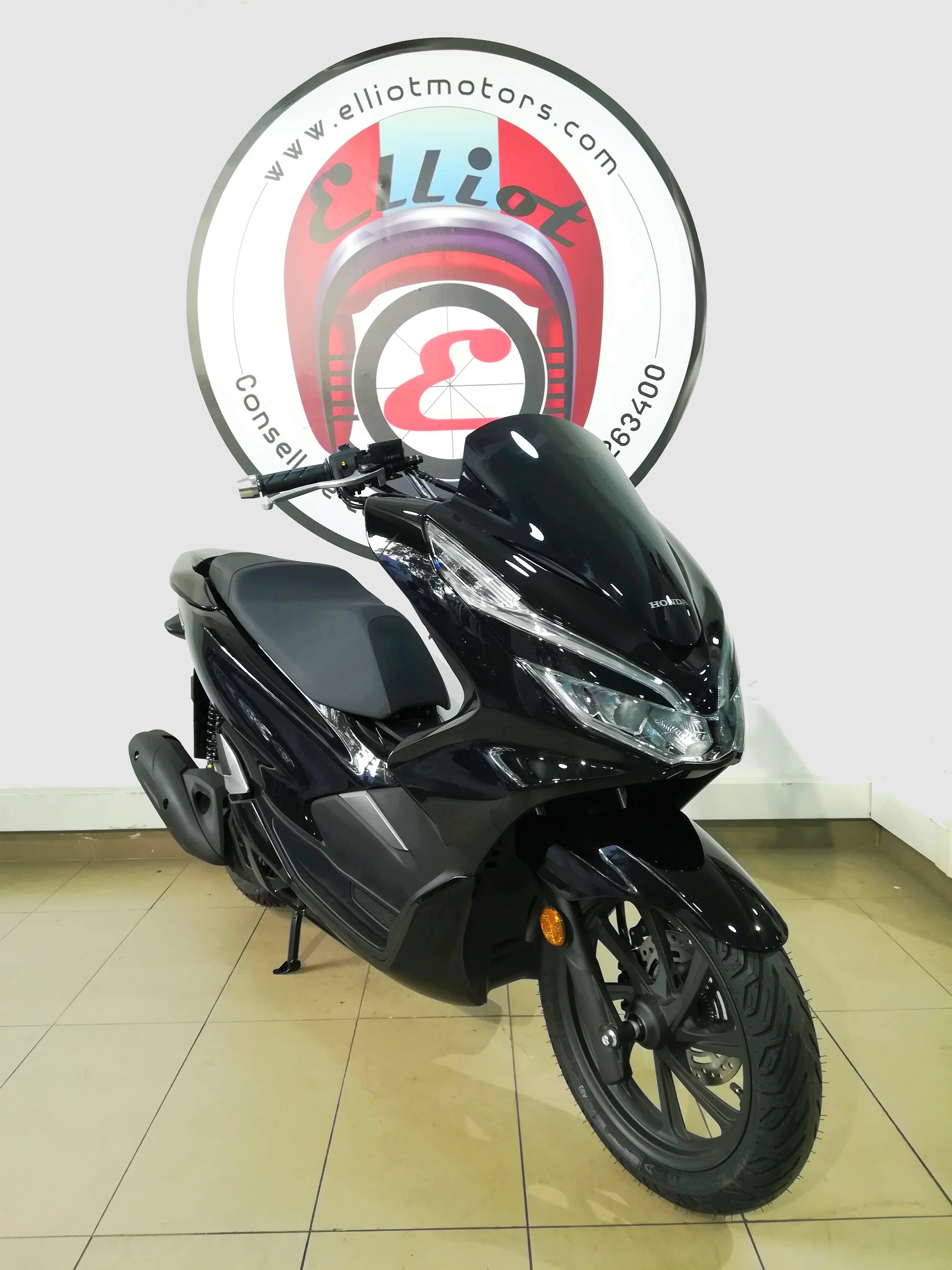 HONDA PCX 125 CC 2019 CON ABS - Elliot Motors Barcelona
